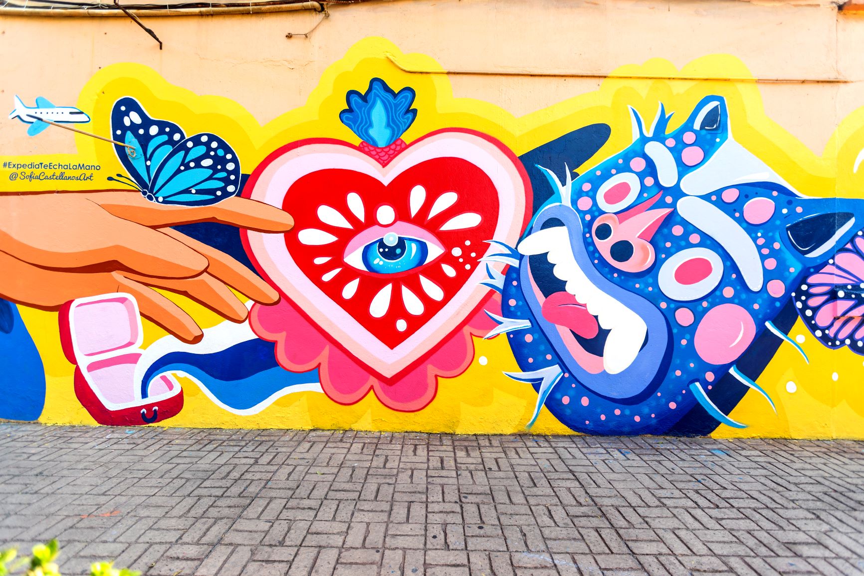 Esta obra de arte callejero en la CDMX te inyectará de energía antes de ...